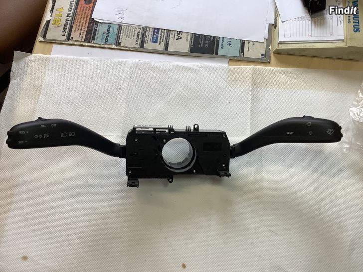 Myydään 6Q0953513G monitoimi kytkin VW/Seat