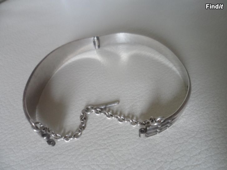 Säljes Kalevala Hopeinen rannekoru