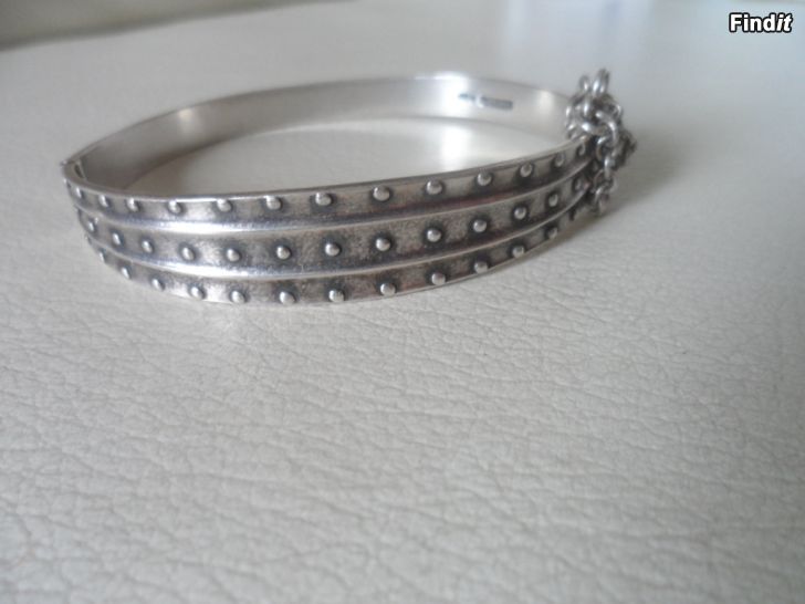 Säljes Kalevala Hopeinen rannekoru