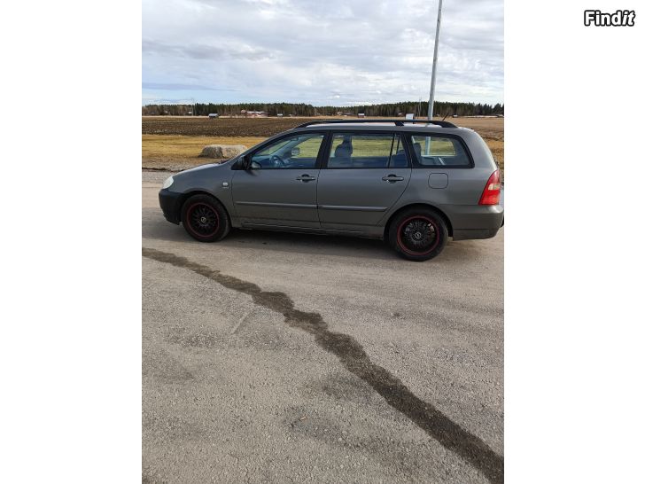 Myydään Halpa Toyota Corolla hyvä