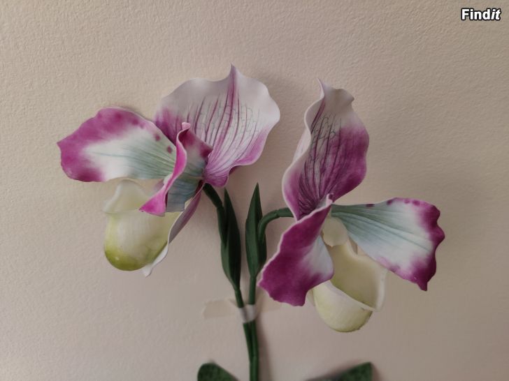 Myydään Orkidé plast/tygblommor